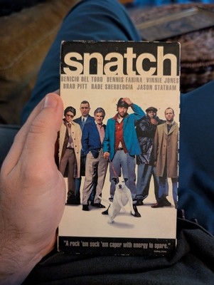 Snatch (VHS, 2001) Guy Ritchie Brad Pitt Benicio Del Toro 43396063662| eBay