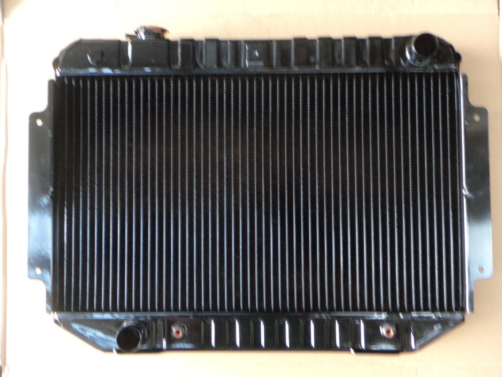 Radiator For Holden HQ HJ HZ HX LH LX V8 Torana Kingswood H/duty 3 Row ...