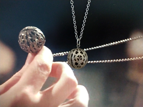 Rosemary's Baby Tanis / Tannis Root Necklace Roman Polanski Mia Farrow ...