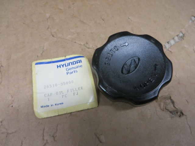 HYUNDAI OIL CAP OIL FILLER CAP OEM # 2651035000 OEM # 26510 35000 NEW ...