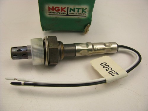 NGK 29300 Universal Oxygen O2 Sensor - 3 Wire 0-1V | eBay