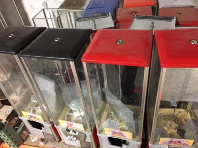 $1.00 Vend Northwestern Super 80 2" capsule toy vending machine 2 inch ...
