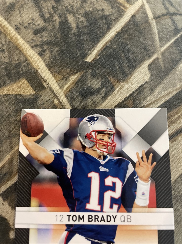 2009 Donruss Threads #59 Tom Brady Patriots Buccaneers THE GOAT PANINI ...