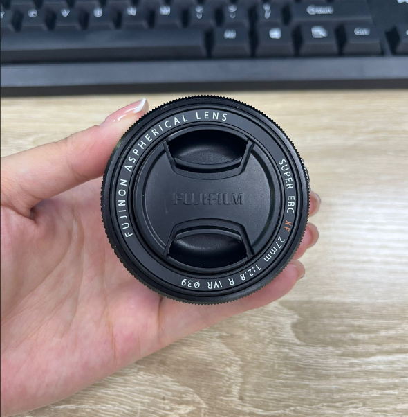 Fujifilm XF 27mm f/2.8 R WR Pancake Lens for Fujifilm APS-C Format X ...