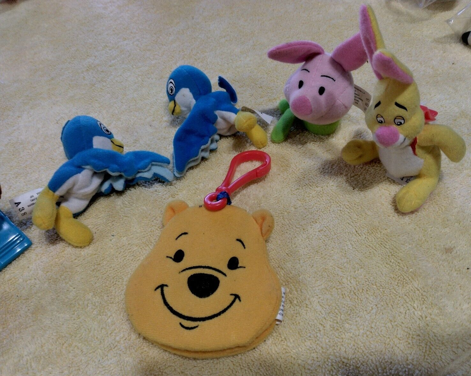 2001 McDonald's Book of Pooh Winnie the Pooh Owl Piglet Rabbit Kessie ...