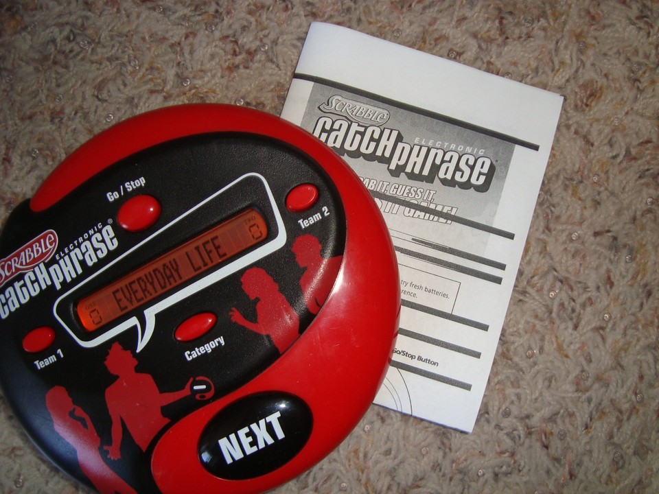 Scrabble Handheld Pass Catch Phrase Electronic Party Team Game Hasbro ...