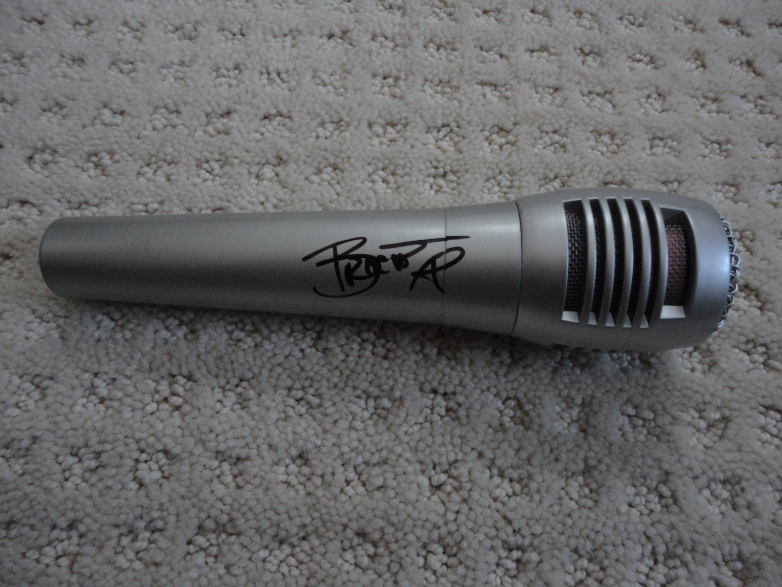 BROOKE HOGAN SIGNED MICROPHONE AUTOGRAPHED HULK COA UNDISCOVERED TNA ...