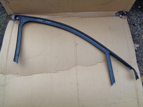 PEUGEOT 208 2020-2024 PASSENGER SIDE FRONT DOOR WINDOW RUBBER SEAL ...