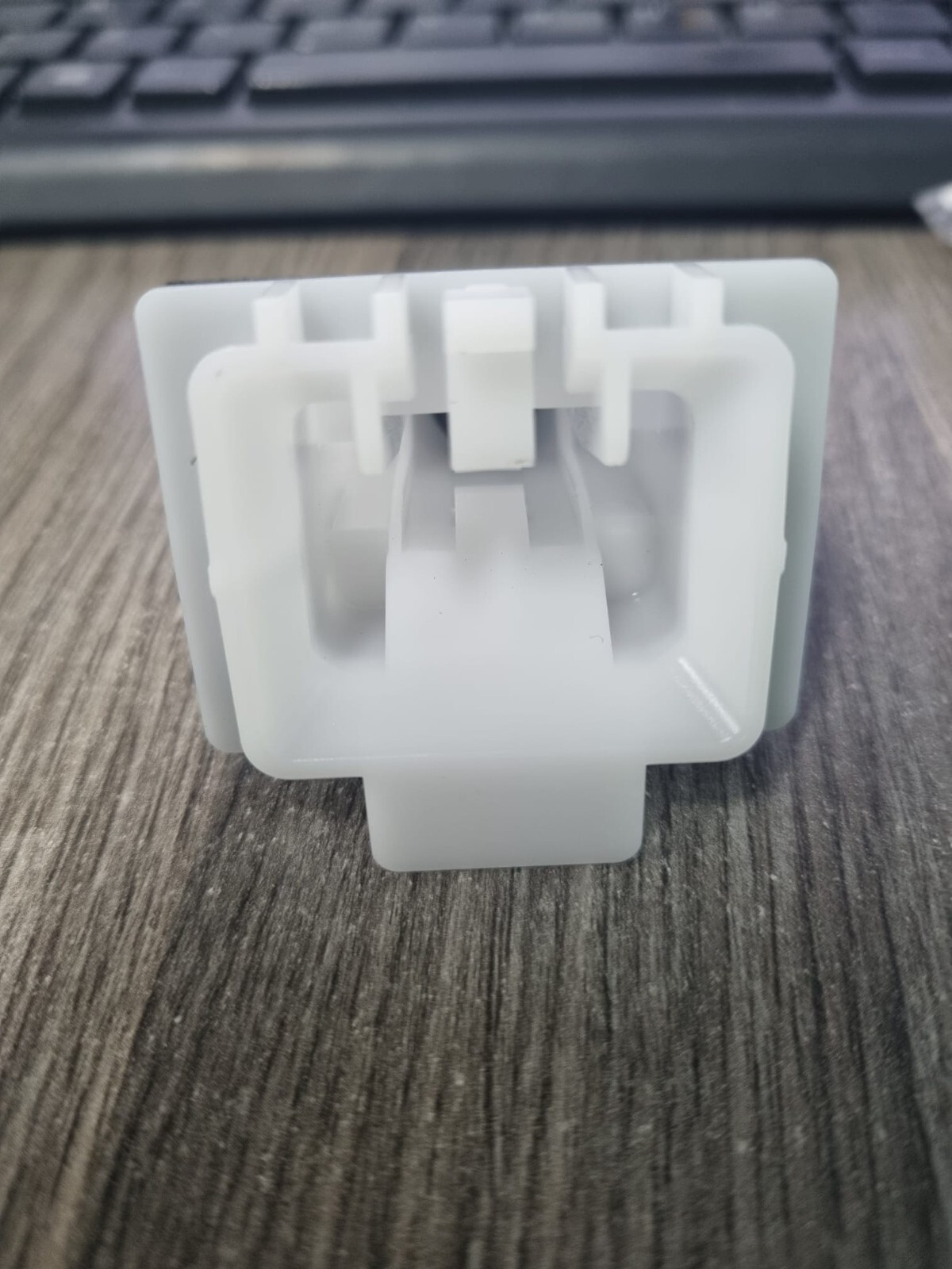 CLIP FISSAGGIO SEDILE POSTERIORE PEUGEOT CITROEN 9834164080 | eBay UK