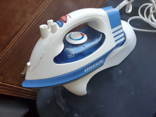 Oreck Cord/cordless Steam Iron With Stand Blue H9 | eBay