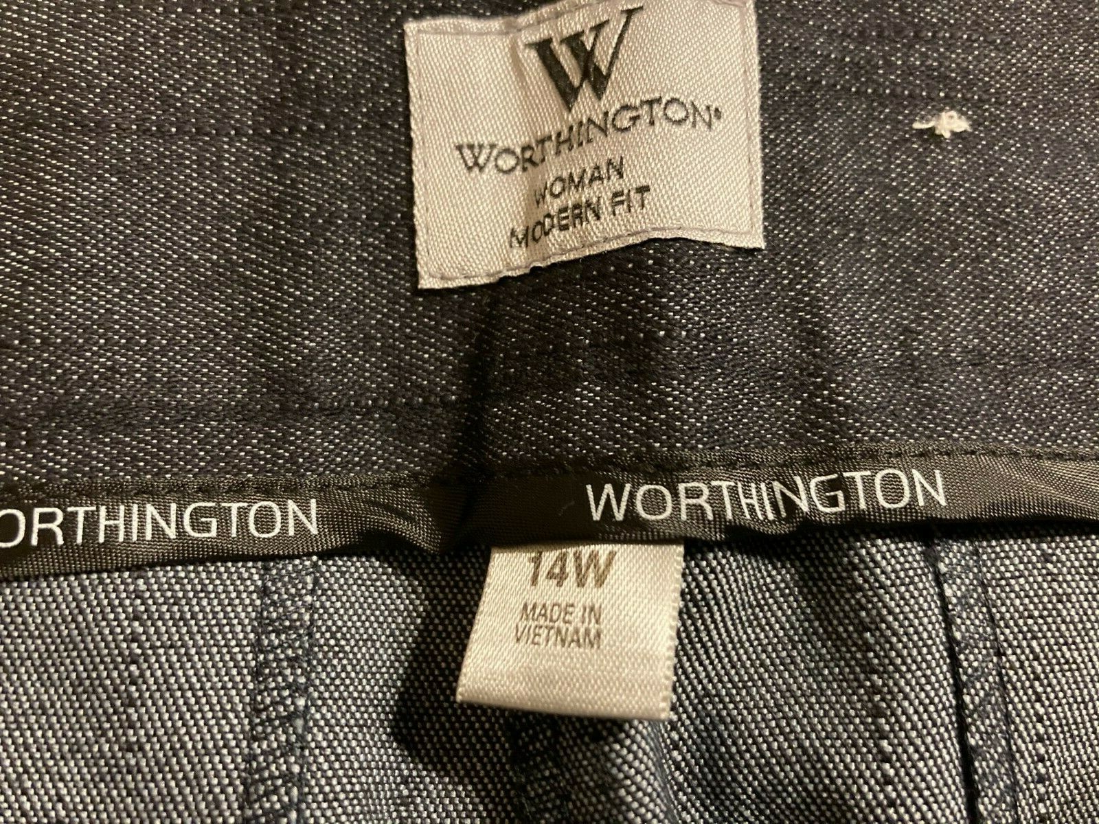 New Worthington Modern Fit Light Weight Black denim capri pants Women's ...