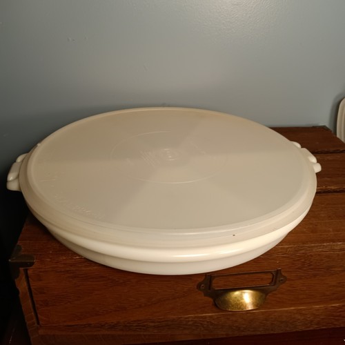 Vintage Tupperware Divided Round 6 Section Container With Lid, 13 ...