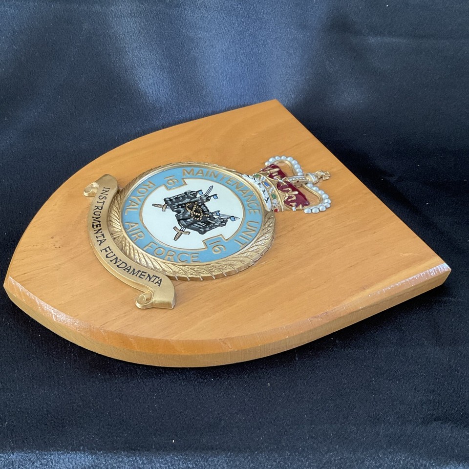 Vintage Royal Air Force 16 MAINTENANCE UNIT Mess Wall Plaque/Shield ...