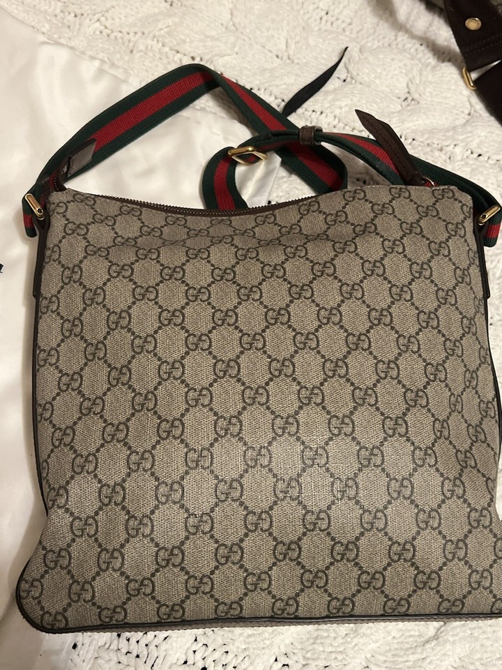 Gucci UFO Courrier Messenger GG Supreme Crossbody Bag Purse | eBay