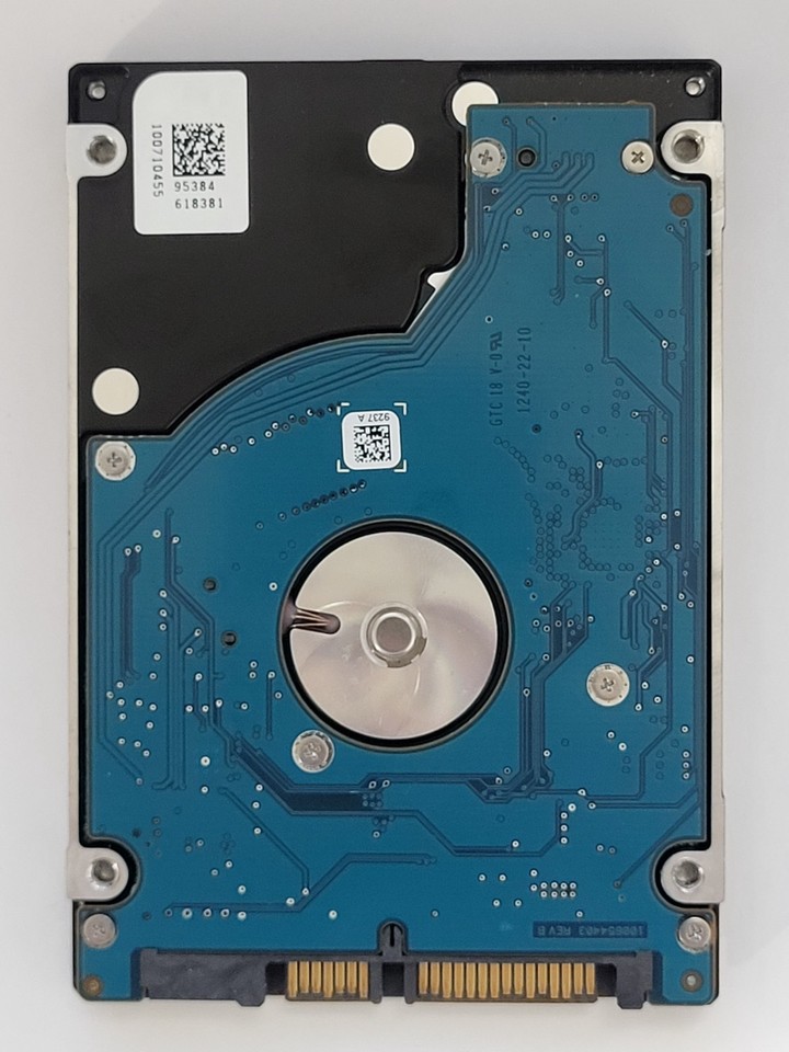 ST320LT020, PN:9YG142-071,SN:W04, WU, FW:0003LVM1, 13216, Seagate 320Gb ...