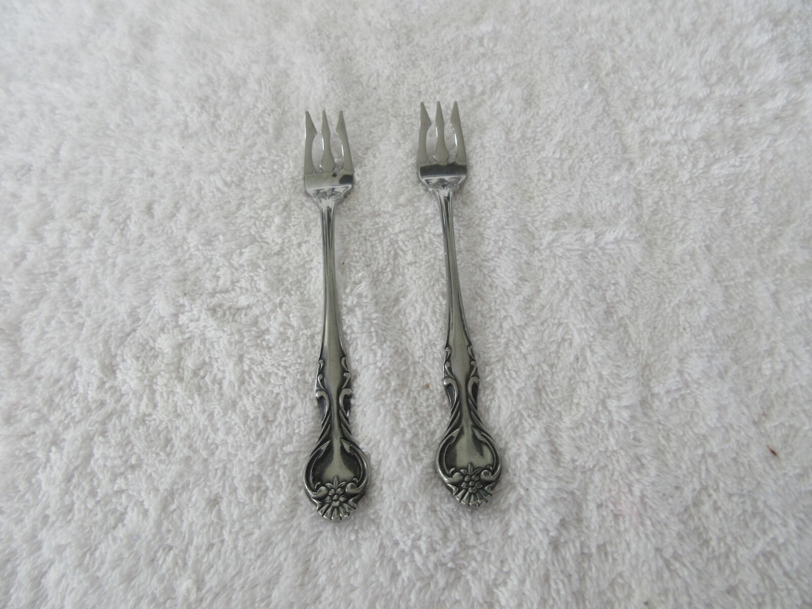 SET OF 2~~NORTHERN STAINLESS JAPAN COCKTAIL 3 PRONG FORKS! | eBay