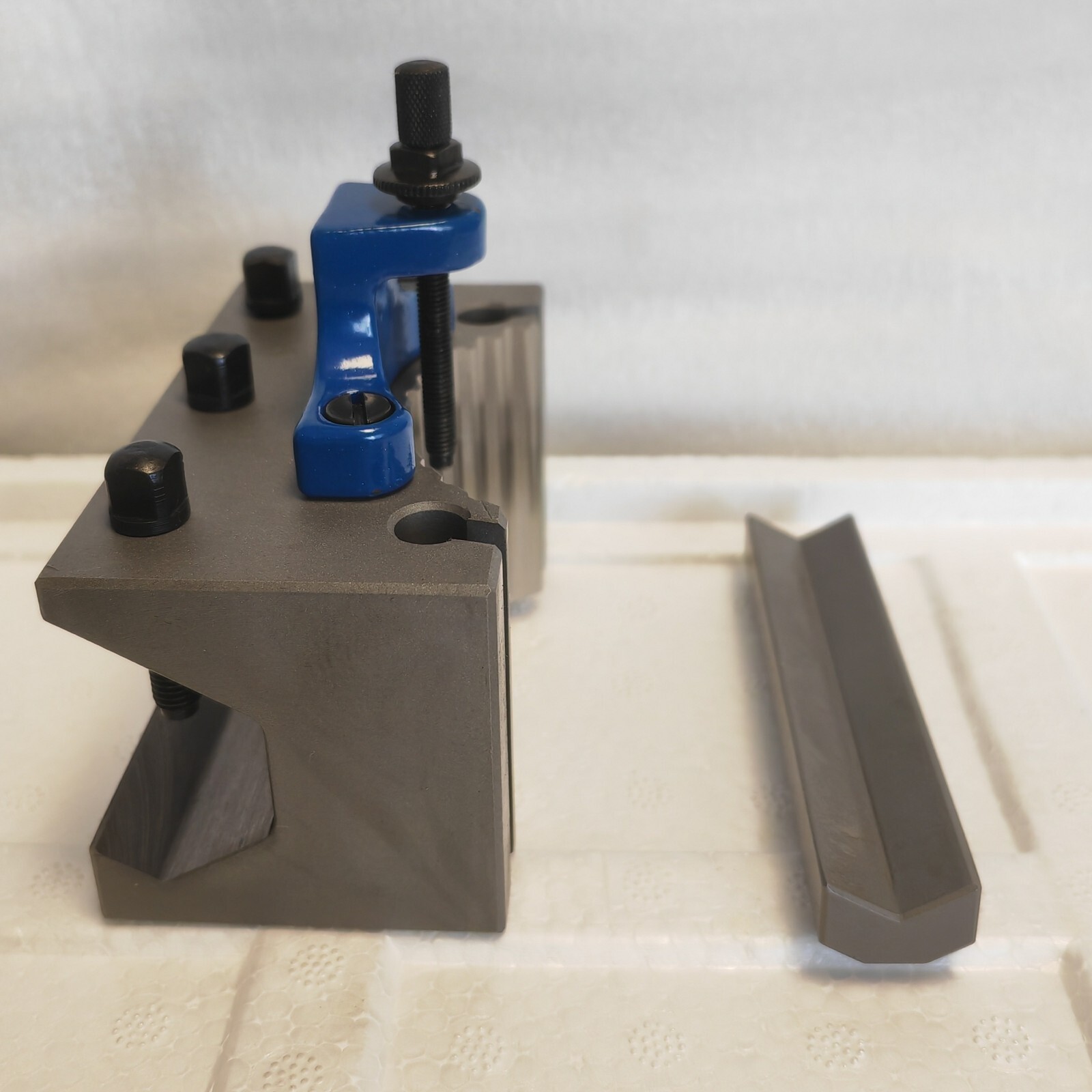 V Block And locking screws for EH30100 Round tool holder 4 E Multifix Tool Post | eBay