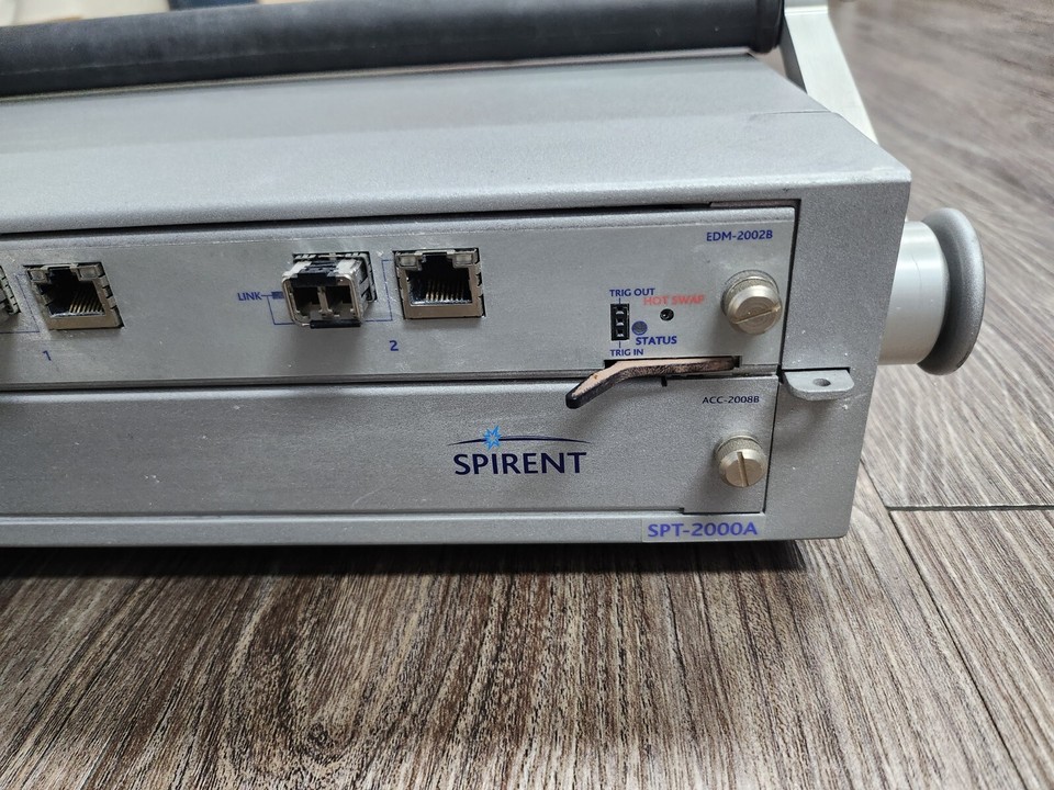 Spirent Testcenter SPT-2000A (F/W 3.0) with packet Licences. with EDM ...