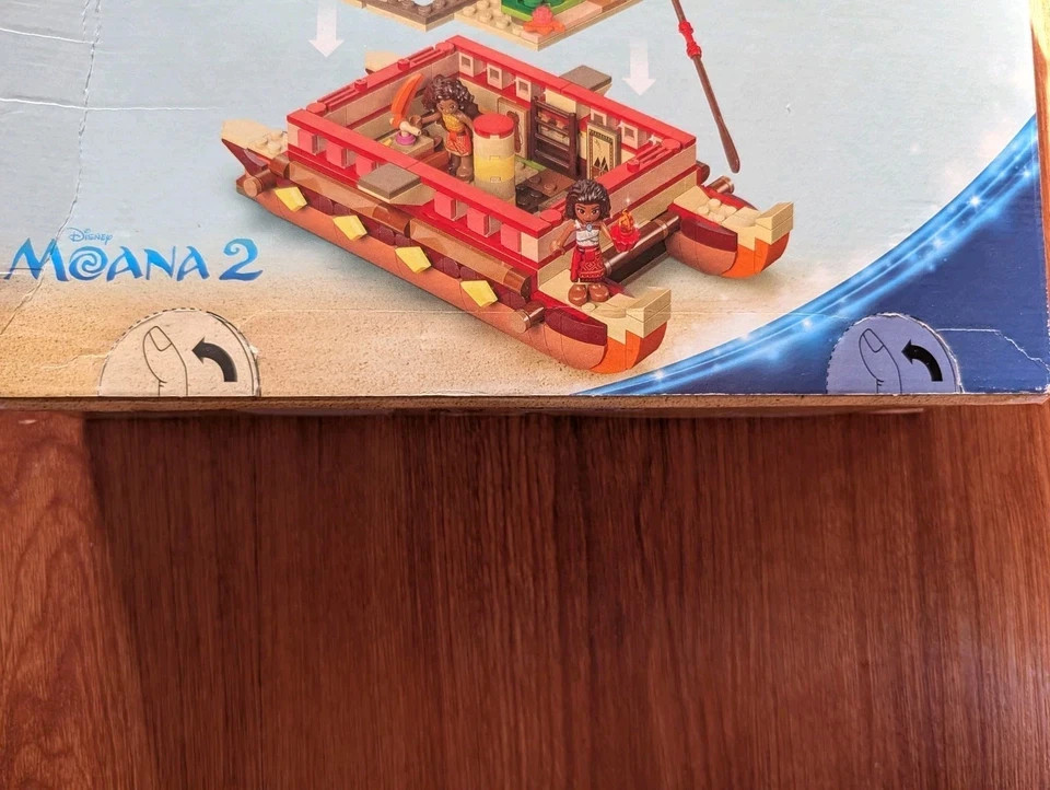 LEGO Disney Princess: Moana's Adventure Canoe (43270) New (box damaged ...