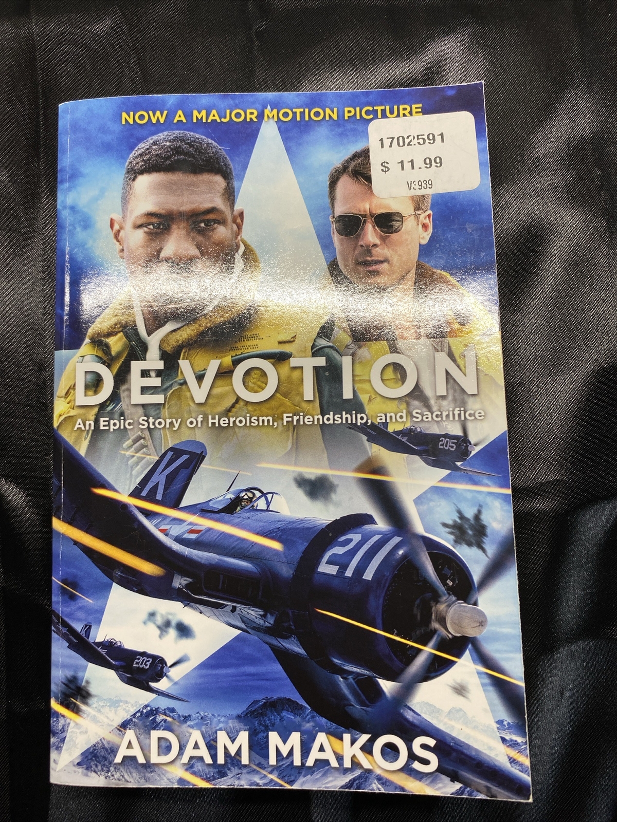 Devotion (Movie Tie-In) : An Epic Story of Heroism, Friendship, and ...