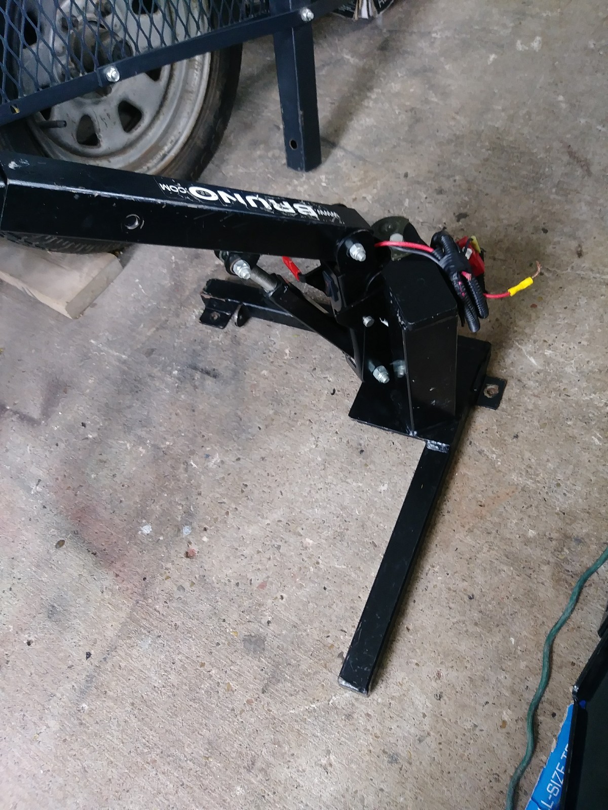 Bruno VSL-550 Electric Lifter Manual Swing..SCOOTER LIFTER-CARRIER ...