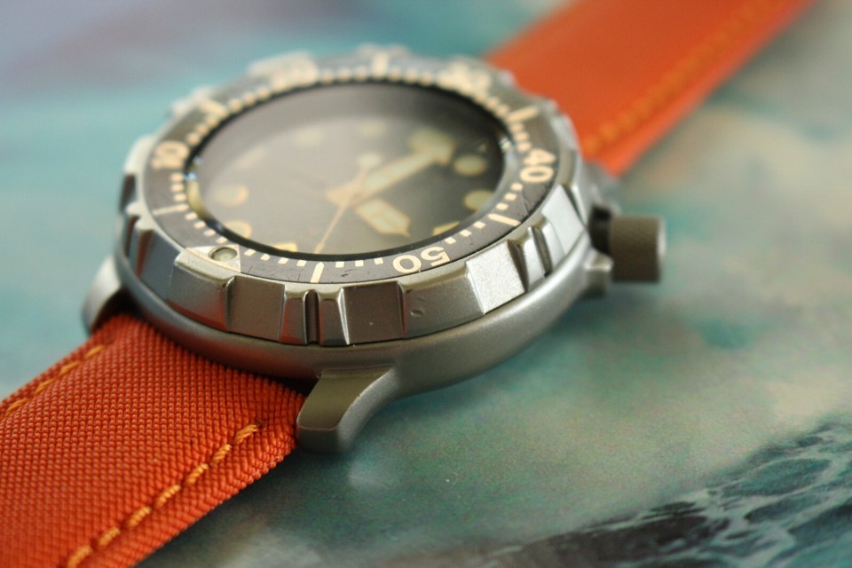 CITIZEN 300M BLACK DIAL TITANIUM DAY DATE YELLOW STRAP PRO DIVER WATCH ...