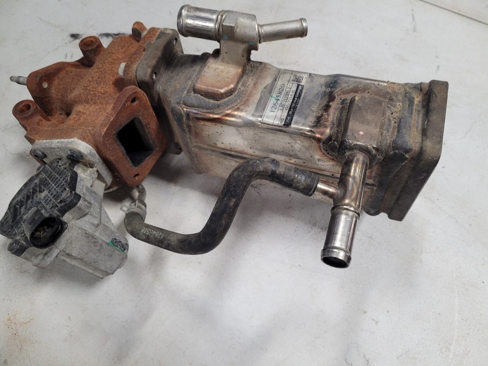 GMC CHEVY 6.6L DURAMAX LML DIESEL EGR COOLER AND VALVE (12645820 / ...