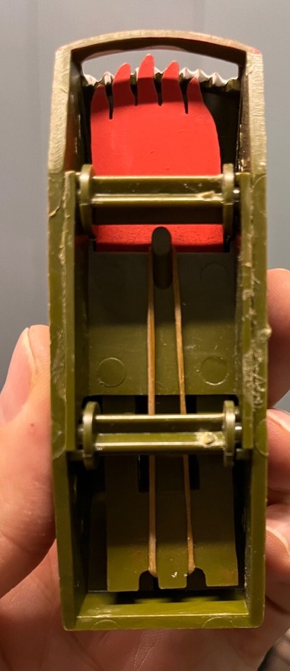 LOT-6 GILBERT 1965 JAMES BOND 007 Dragon Tank POOL TABLE M Desk ATTACHE ...