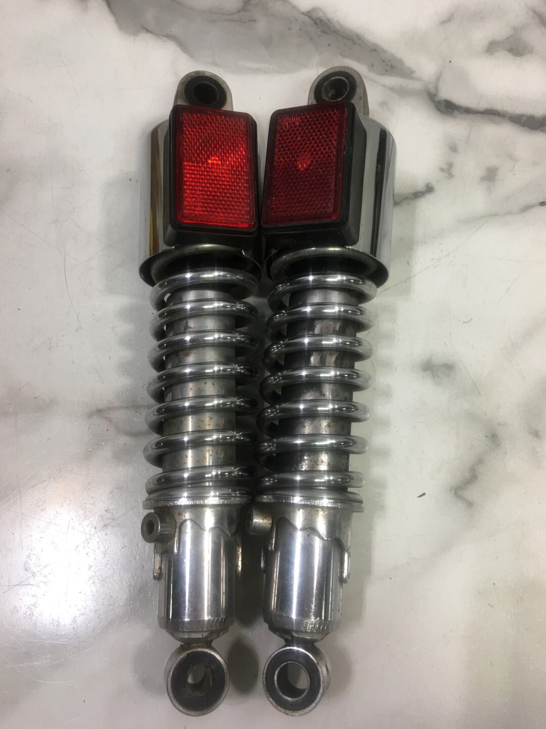 80 Yamaha XS 1100 XS1100 Special rear back shocks springs & reflectors ...