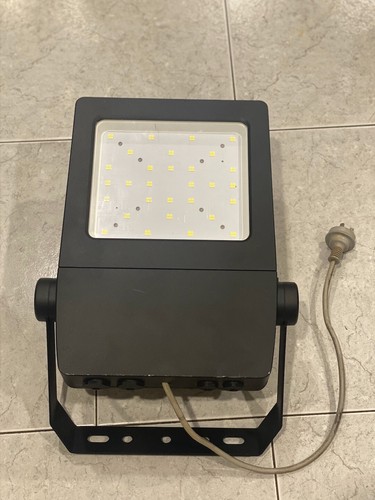 100 Watt LED Flood Light Outdoor Garden Security 240v, 50Hz, 5000k, AU ...
