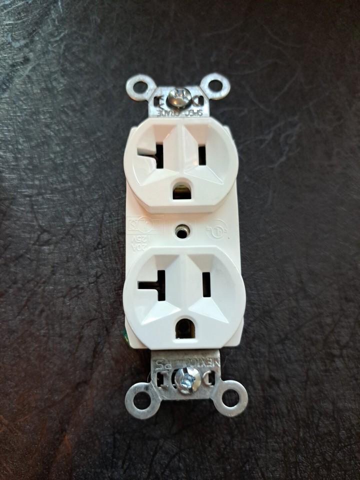 Pass & Seymour Duplex Receptacle Construction White 20A 125V CRB5362-W ...