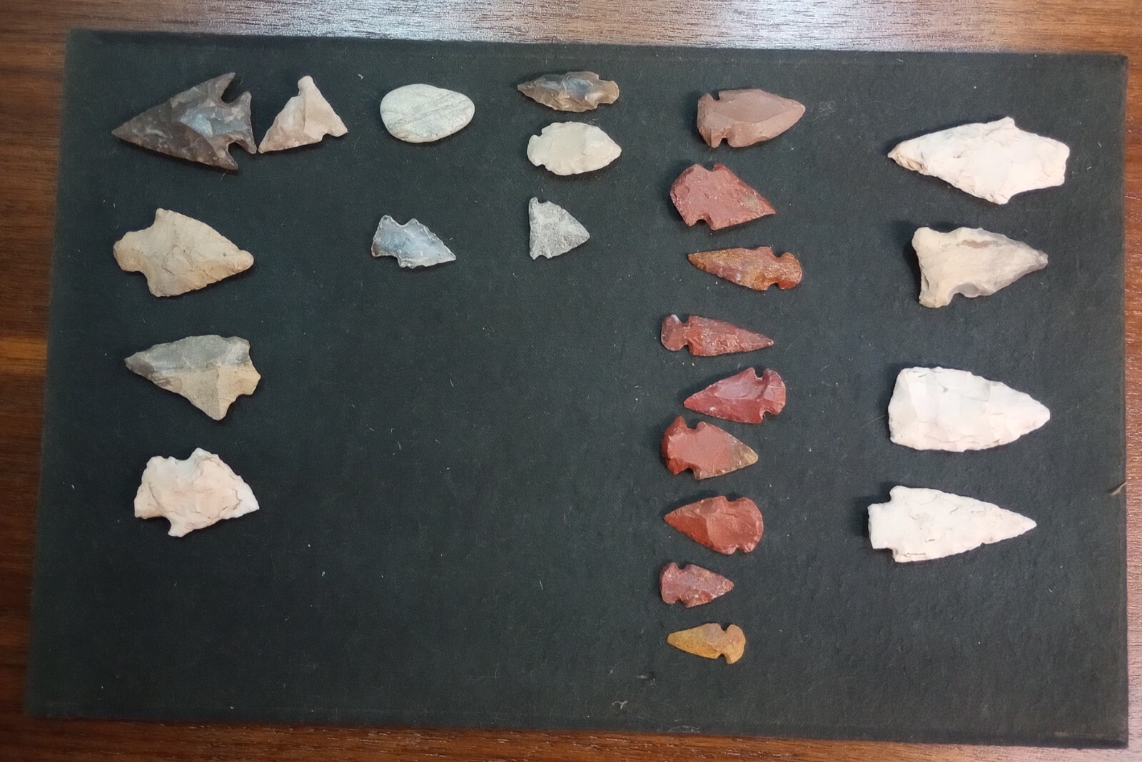 Nice Lot Of 23 Authentic Native American Arrowheads | eBay
