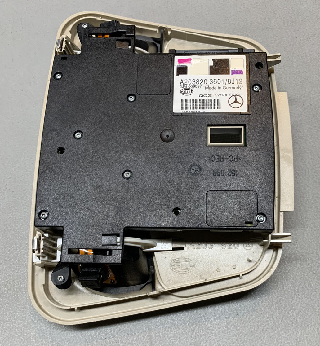 Mercedes-Benz Interior Dome Light Overhead Console Lamp 2038203601 8J12 ...