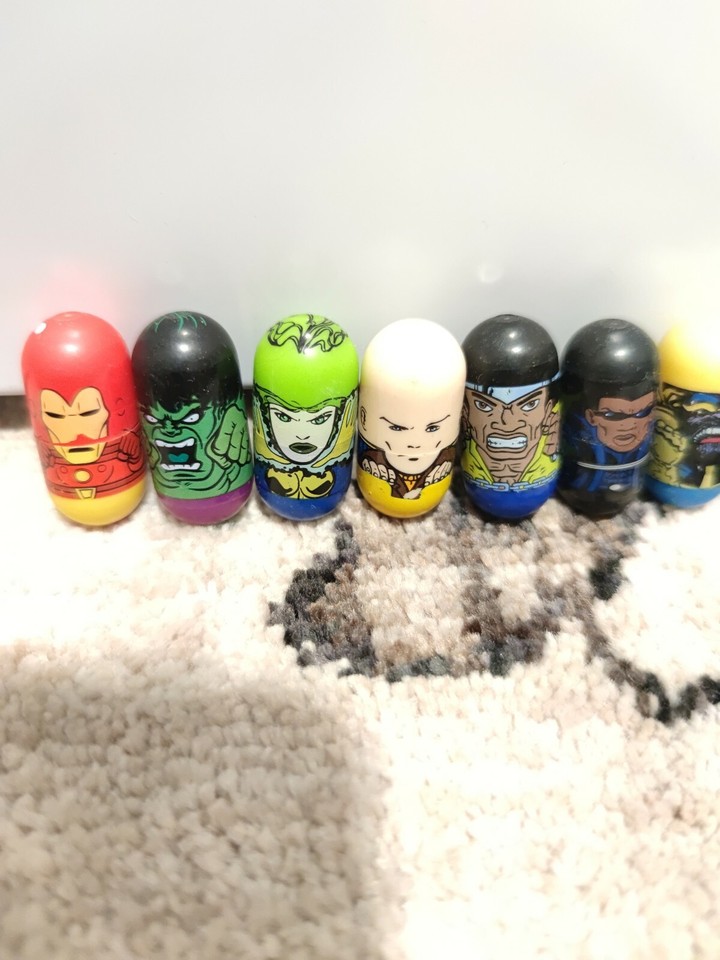 Marvel lot of 11 Mighty Beanz - Iron Man, Hulk, Thanos, Blade, Rogue ...