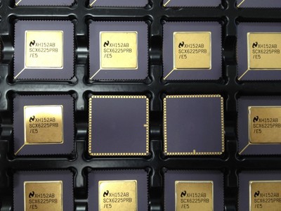 NEW x 1pc SCX6225PRB/E5 INTEGRATED CIRCUIT - CASE: SM CERAMIC / GOLD ...