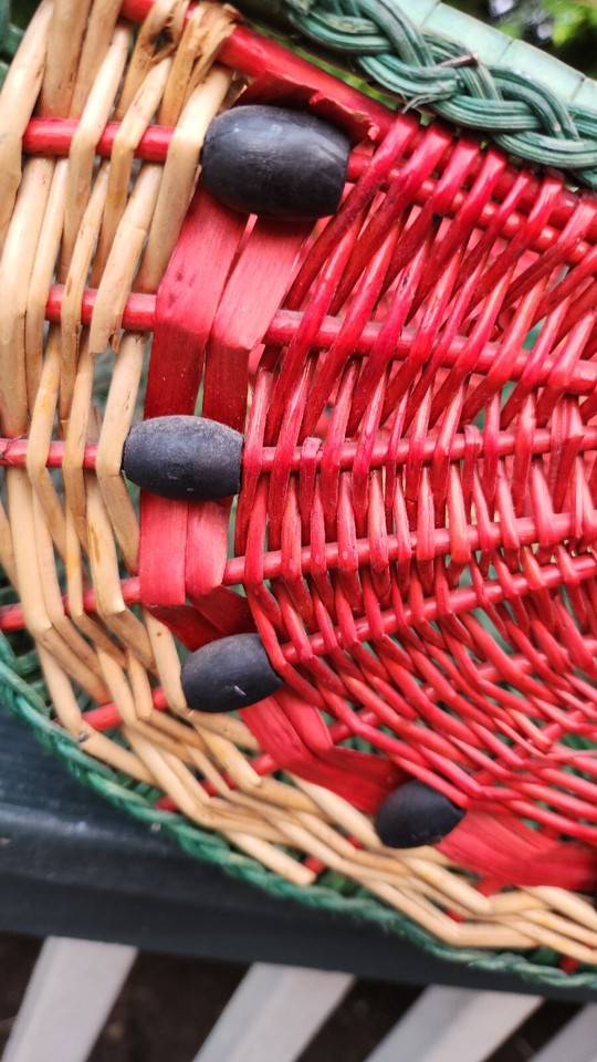 VTG Watermelon Wicker Picnic Basket Bead Seeds Summer Party 14" Long 9. ...