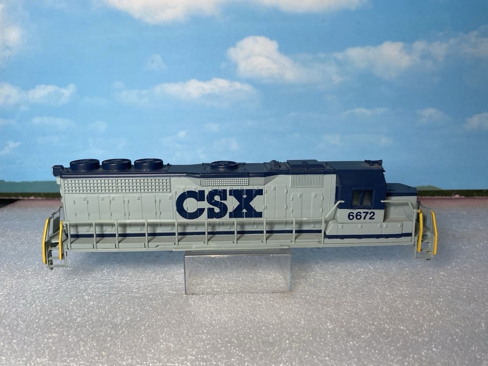 HO Bachmann CSX EMD GP40 Body Shell Only w/ Handrails & Details ...