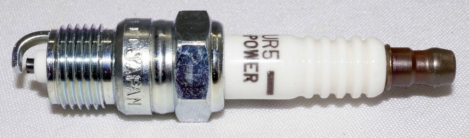 Pack of 8 Genuine NGK 2771 V-Power Spark Plugs UR5 | eBay