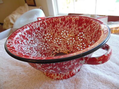 VTG. Red White Splatterware Graniteware Enamelware Strainer Colander W ...