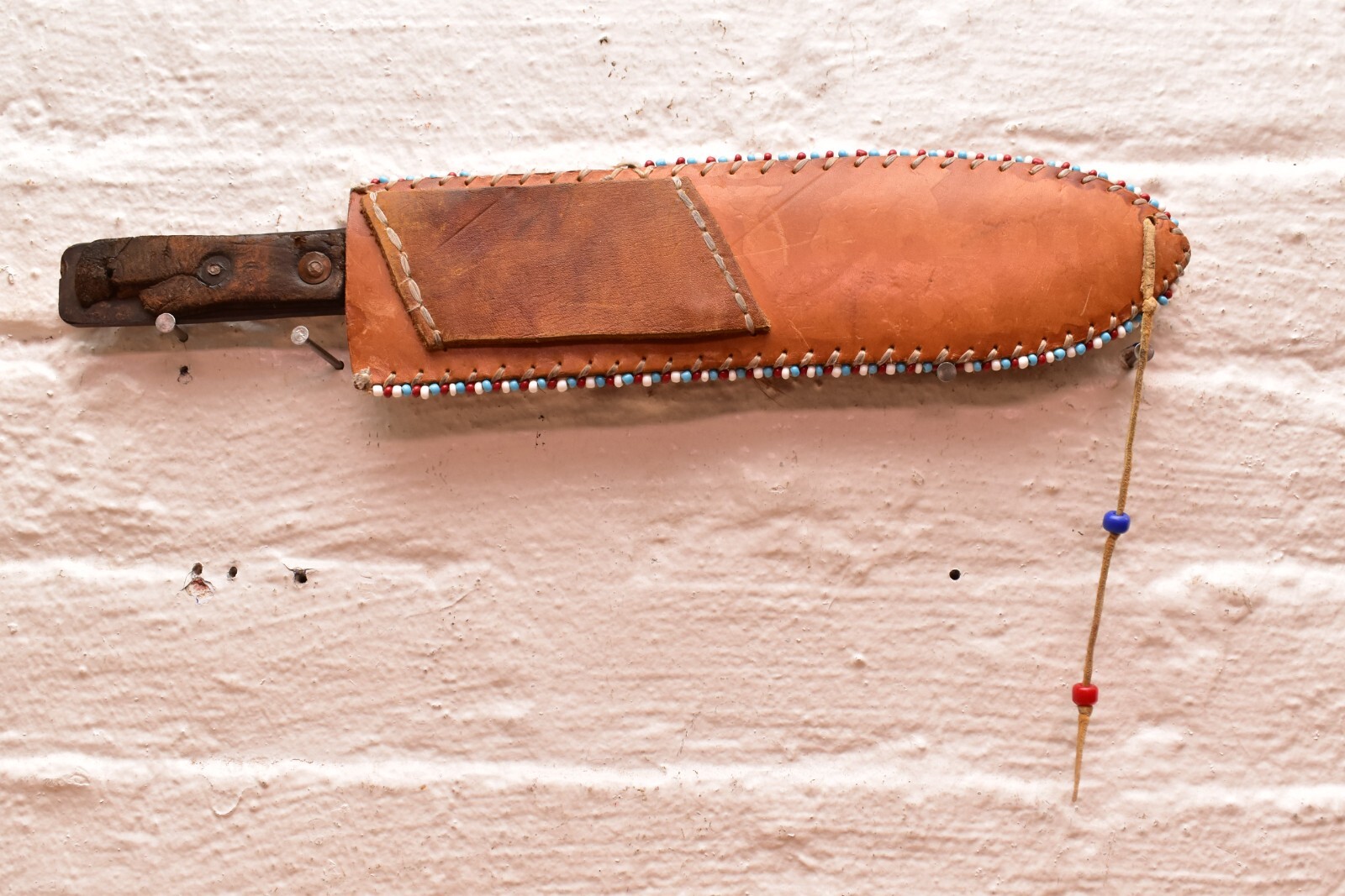 ANTIQUE NATIVE AMERICAN INDIAN TRADE DAGGER BOWIE KNIFE, BEADED SHEATH ...