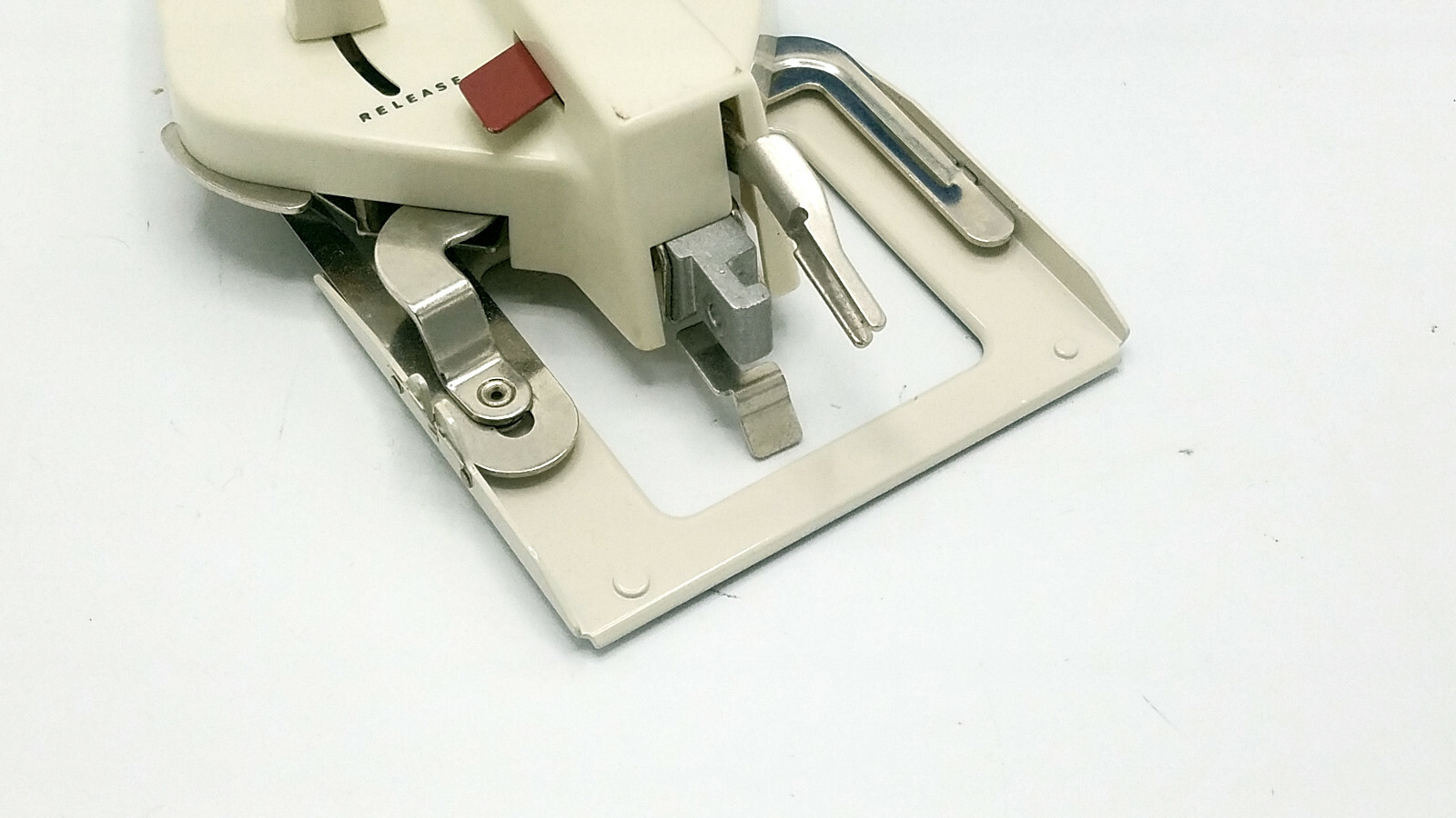 Singer Deluxe Monogrammer Vintage Sewing Machine Accessory 171276 ...