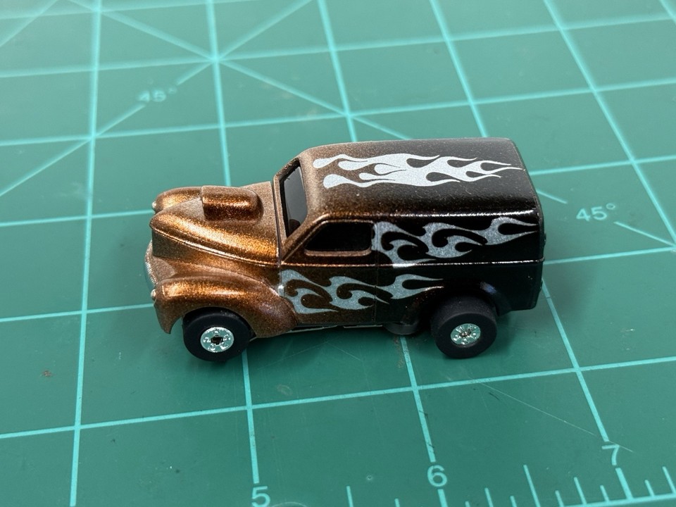 Auto World Custom Willys Body On Thunder jet Ultra G HO Slot Car ...