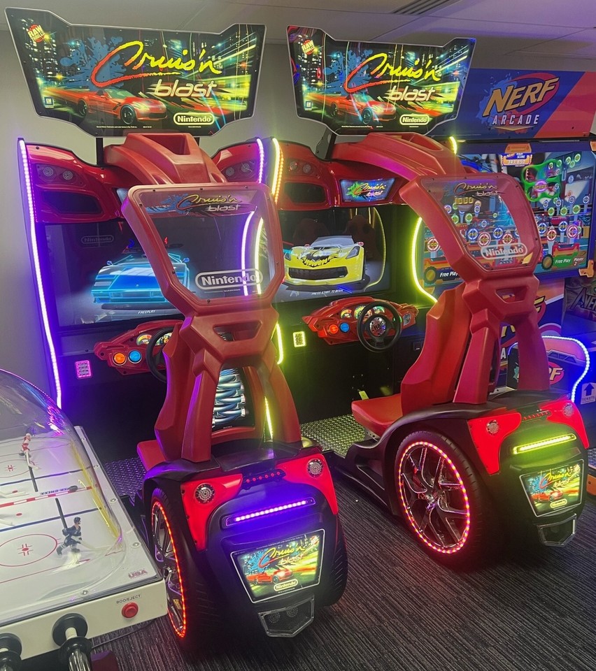 CRUIS'N BLAST ARCADE MACHINES (PAIR) by RAW THRILLS (Excellent) *RARE ...