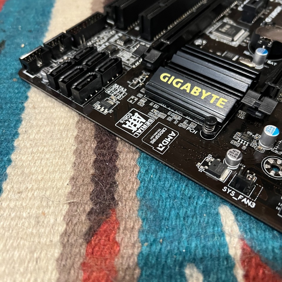 GIGABYTE Z97-HD3 ATX Motherboard Combo •Core i7-4790 •24GB RAM •NO I/O ...