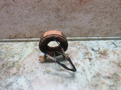 YASKAWA CURRENT TRANS. TYPE UNM-5.5VA CLASS 3.0 250AT 600V 50/60HZ JIS ...