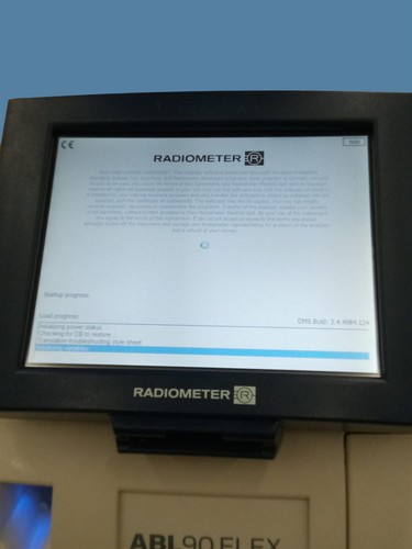 Radiometer ABL90 FLEX PLUS Blood Gas Analyzer (screen housing broken ...