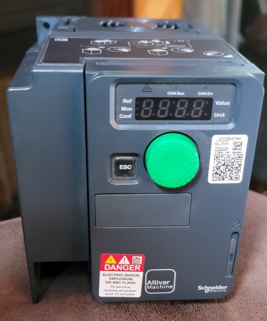 Schneider Electric Altivar ATV320U07N4C Variable speed drive for sale ...