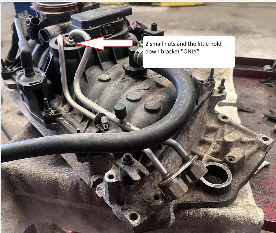 1996-2014 V8 5.0,5.7 AND V6 4.3 FUEL LINE CLAMP + 2 NUTS 17113214 ...