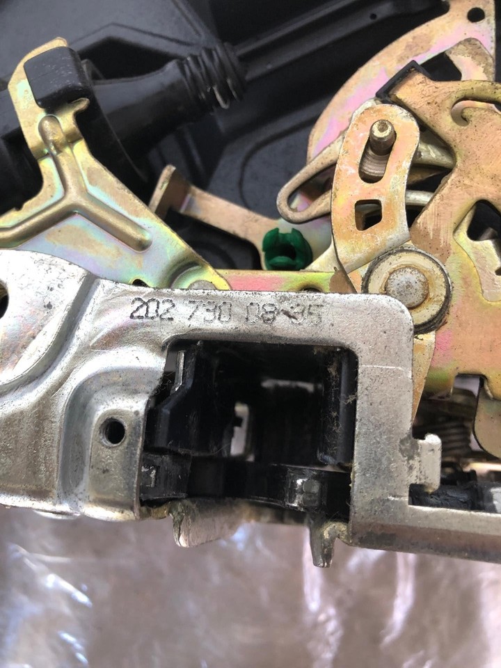1994 - 2000 MERCEDES BENZ C230 Rear Door Latch Lock Assembly Passenger ...