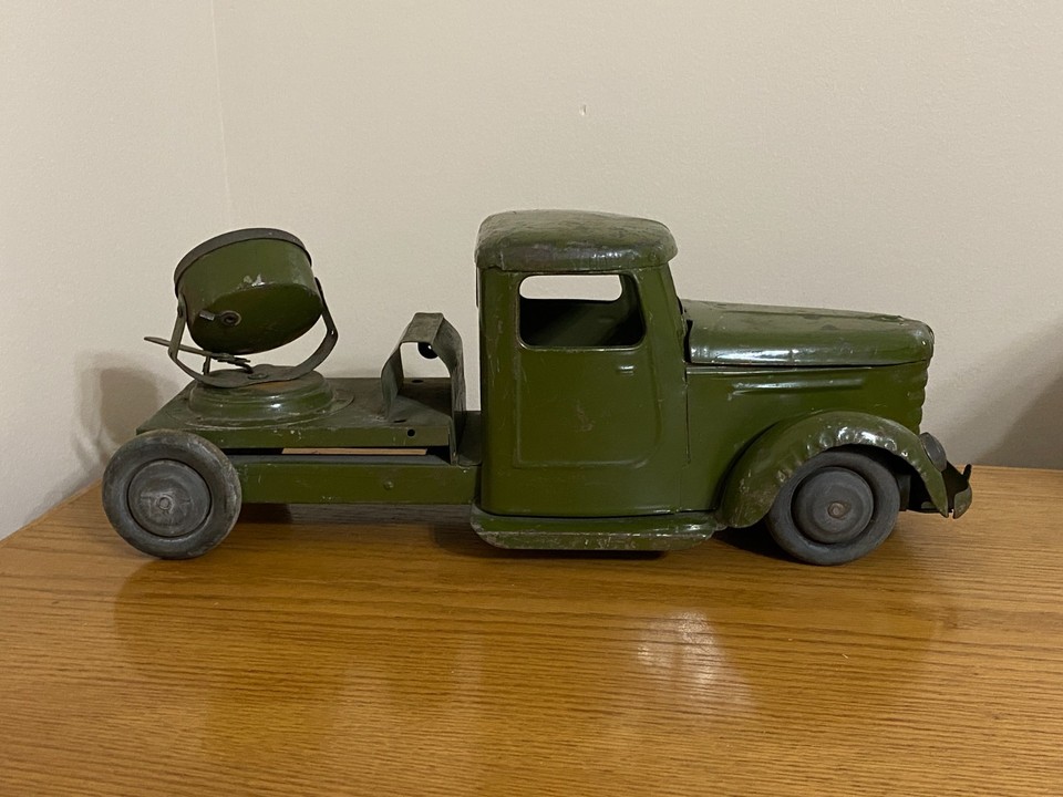Structo Diamond T Army Spotlight Truck Vintage Military Toy NA-71 | eBay